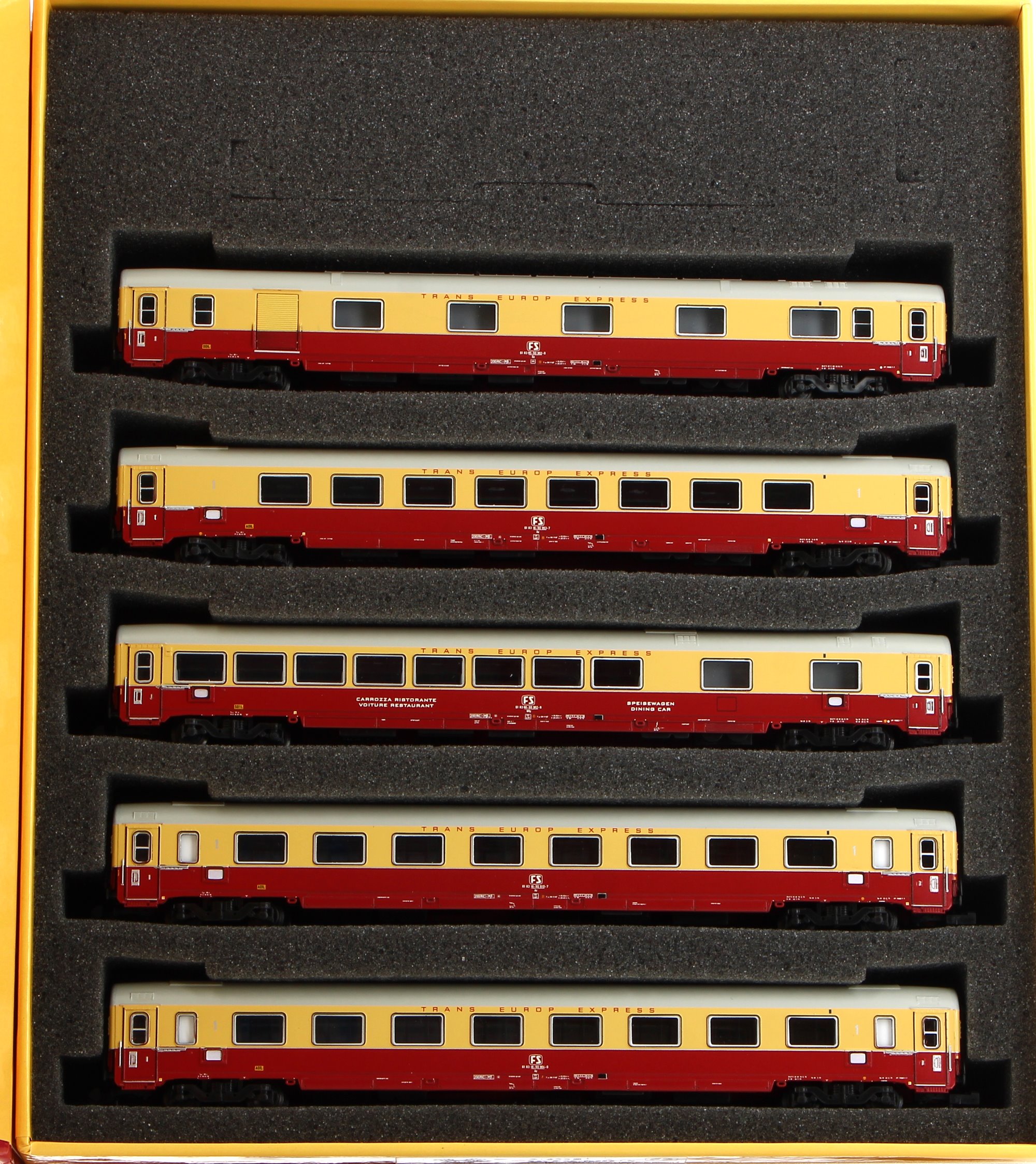 Pirata - 6118 Set cinque carrozze passeggeri a carrelli FS Gran Confort ...