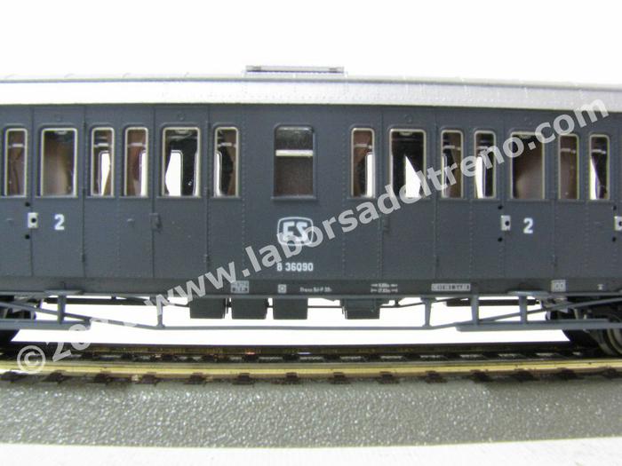 Roco - 44691.1 Carrozza FS tipo centoporte, 2a classe, B 36090, livrea ...