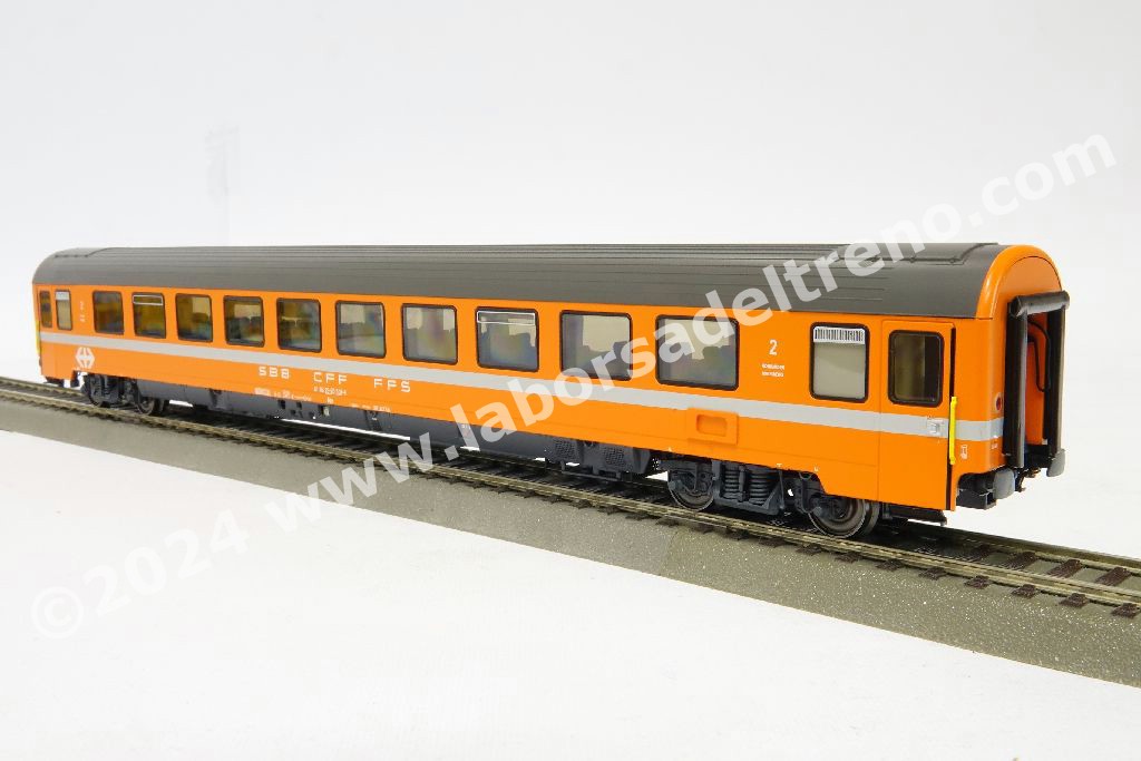 Ls models - 472302 Carrozza a salone SBB tipo Bpm di 2° cl., guarnizione in gomma dei vetri ...