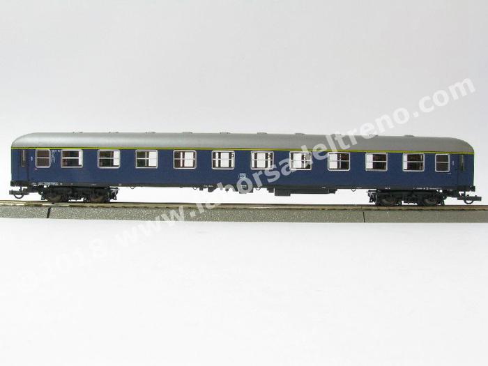 Roco - 44741 Carrozza tipo X di 1a cl. DB, livrea blu, riga gialla, ep. III