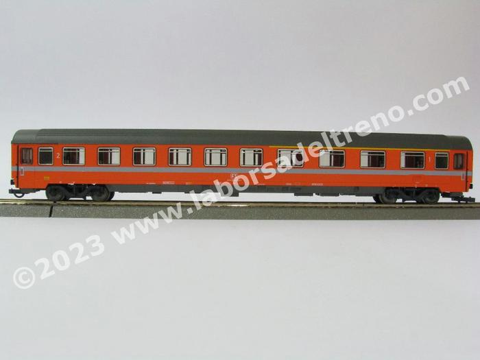 Roco - 44639 Carrozza eurofima di 1a/2a c. FS, livrea arancio, logo TV ...