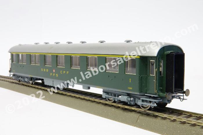 Roco - 44880 Carrozza passeggeri a carrelli SBB, tipo RIC Sthalwagen ...