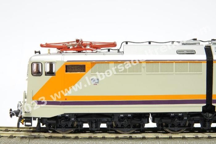 Acme - 60595 Locomotiva elettrica FS E646 081 'Navetta', dep. Milano ...
