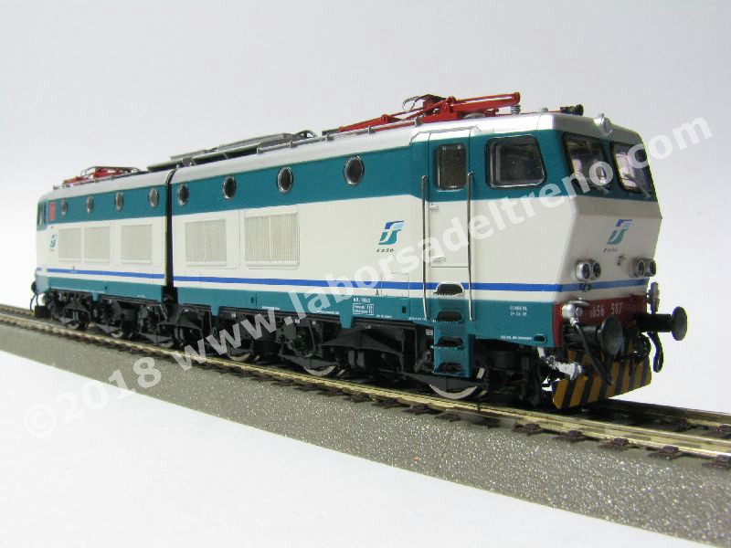 Acme - 60283 Locomotiva elettrica FS E 656 587 di 6° serie, livrea XMPR con tetto in alluminio ...