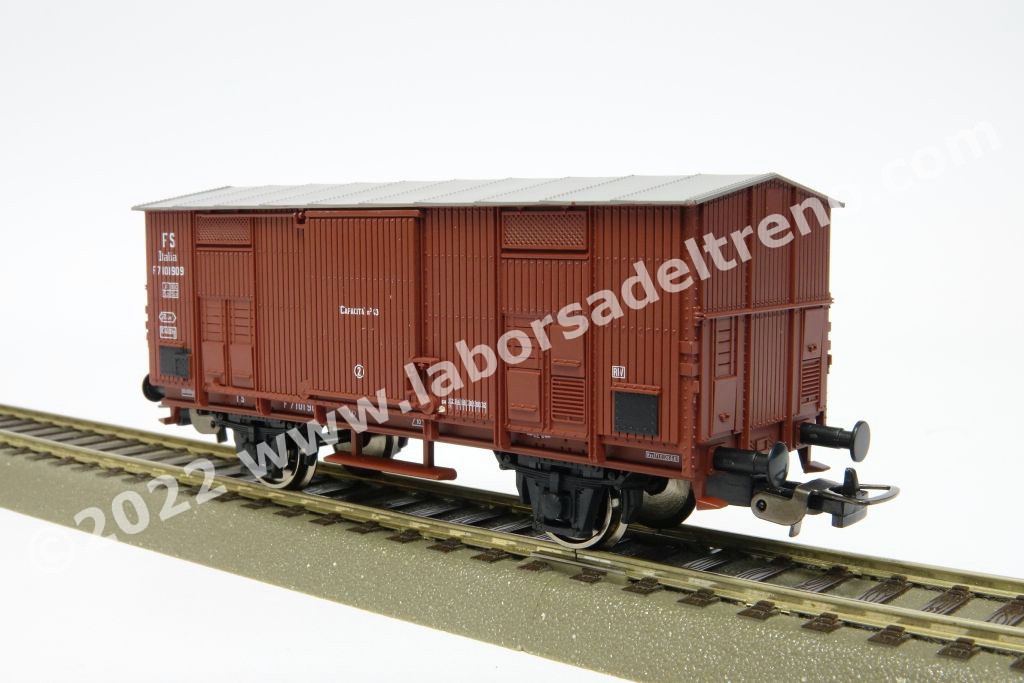 Piko - 95357 Carro chiuso a due assi FS Italia tipo F, epoca III