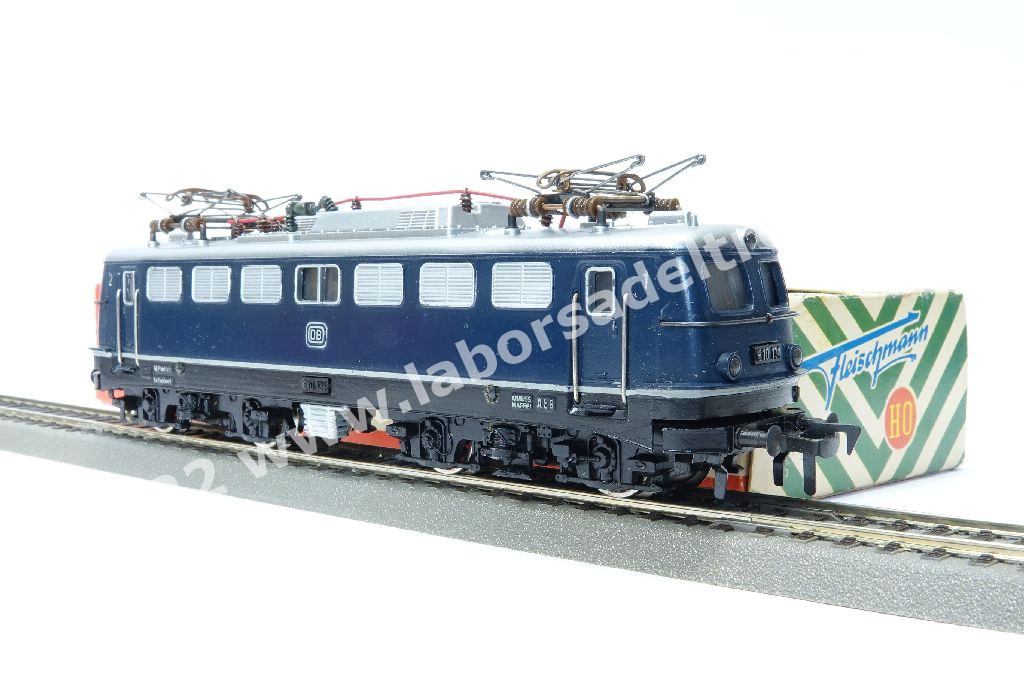 Fleischmann - 1337 Loco el. E 10 134 DB, livrea blu, ep. III