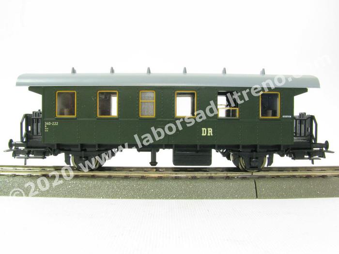 Roco - 44227 Carrozza a 2 assi con terrazzini delle DR, livrea verde ...