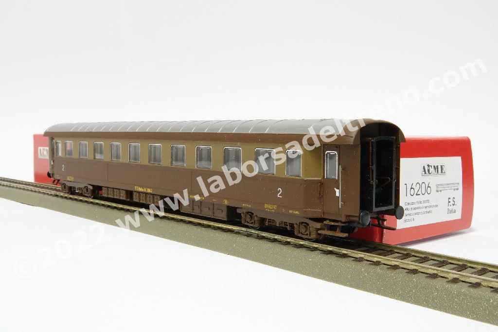 Acme - 16206 Carrozza tipo 33000 di 2a cl. FS, Bz 33642, livrea castano ...