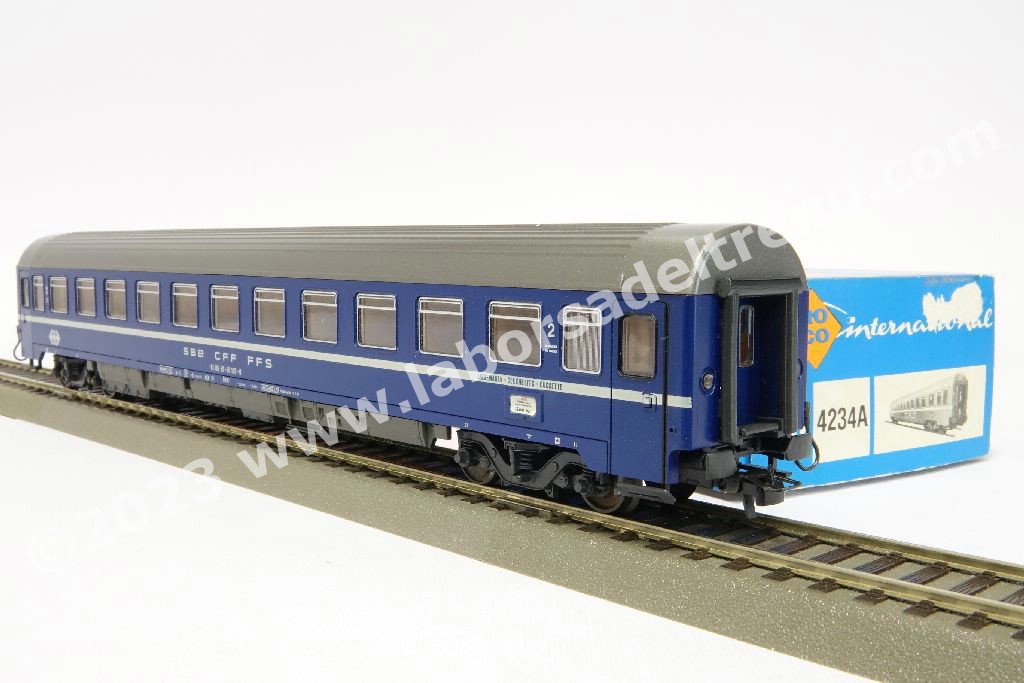 Roco - 4234A Carrozza passeggeri a cuccette di 2a cl. Eurofima delle SBB, livrea blu con fascia ...