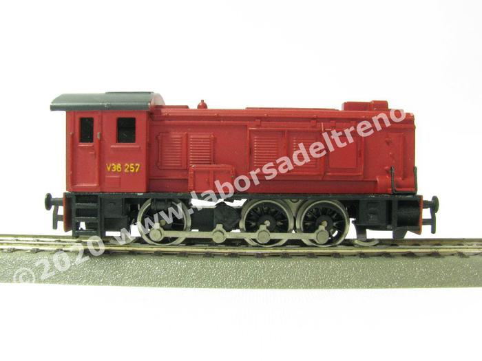 Trix - 2464R Loco diesel da manovra V36 257 delle DB, livrea rossa con ...