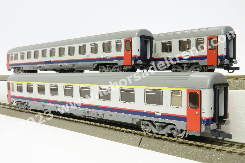 Roco - 74063 Set tre carrozze SNCB tipo Eurofima, una 1° cl. e due 2 ...