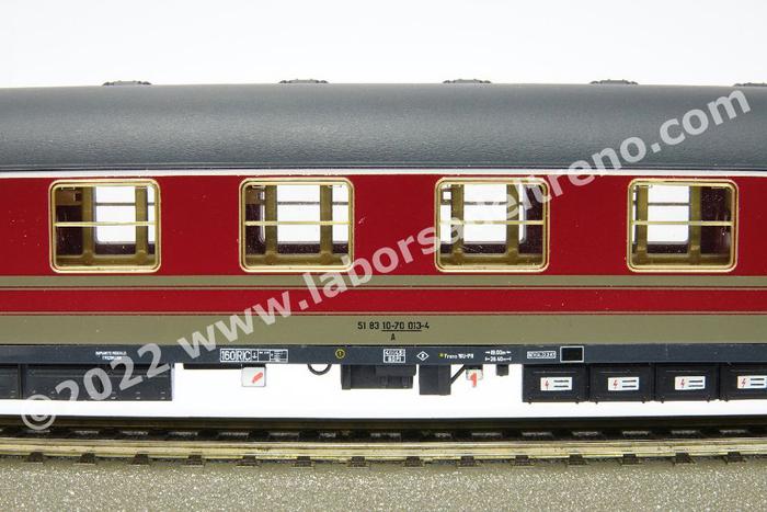 Roco - 44736 Carrozza tipo X di 1a cl. FS, livrea grigio/rosso fegato, logo inclinato, ep. V