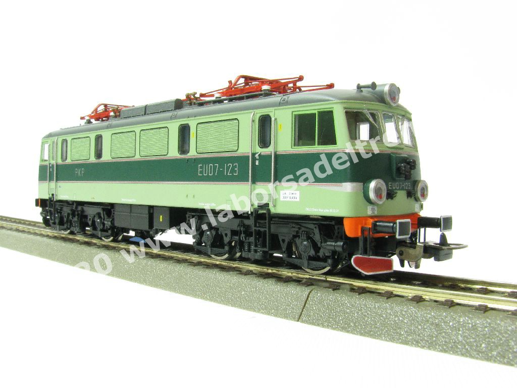 Piko - 96380 Locomotiva elettrica PKP EU07-123, livreea verde chiaro/scuro, epoca IV