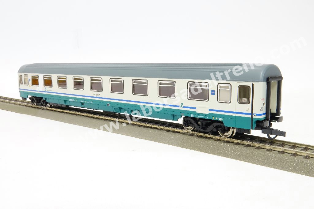 Roco - 74284 Carrozza passeggeri FS di 1° cl. tipo Eurofima, livrea ...
