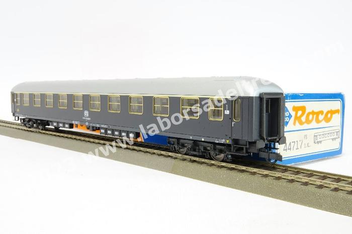 Roco - 44717 Carrozza a scampartimenti FS tipo X di 1a cl., livrea grigio ardesia, logo TV, UIC ...