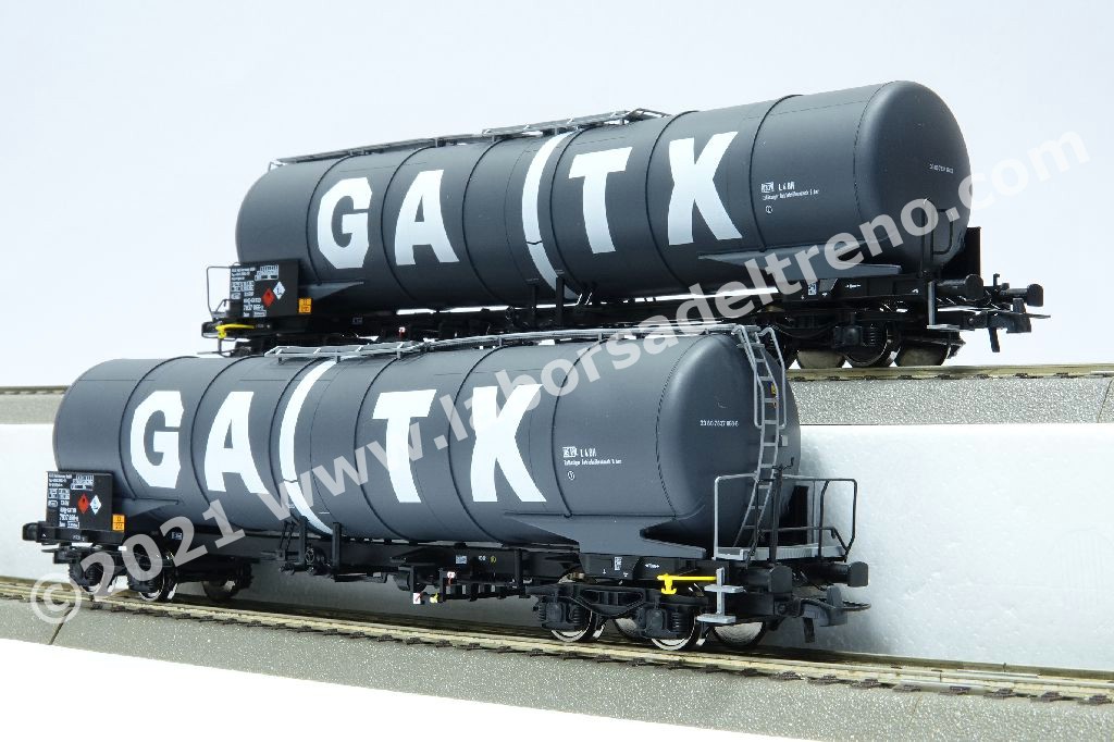 Roco - 76028 Coppia cisterne a carrelli DB AG tipo Zacns da 95 m3, livrea grigio con logo 'GATX ...