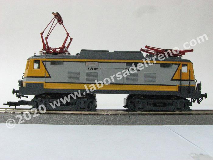 Castiglioni - 61004 Loco el. E 610 04 delle FNM, livrea grigio/gialla ...