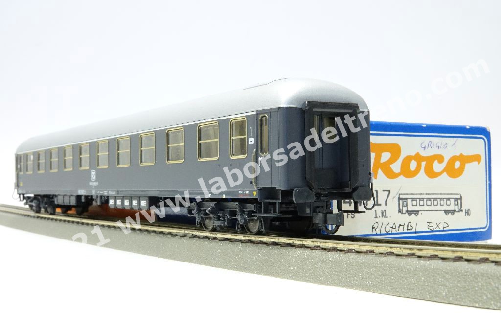 Roco - 44717(1) Carrozza a scampartimenti FS tipo X di 1a cl., livrea grigio ardesia, logo TV ...