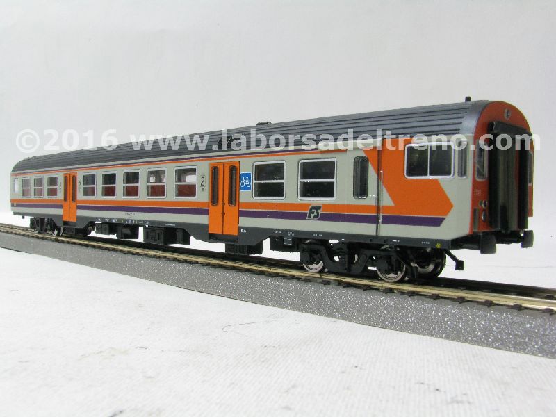 Vitrains - 3135 Carrozza semipilota passante di 2° classe MDVC, logo ...