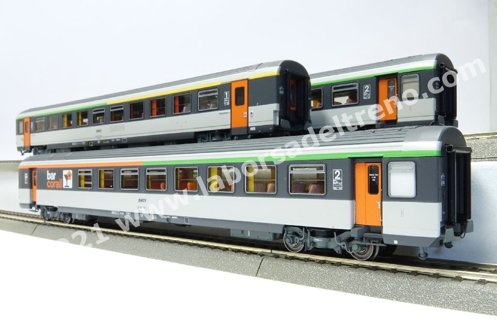Ls models - 40142 Set tre carrozze SNCF tipo Corail, una Bar-Corail con ...