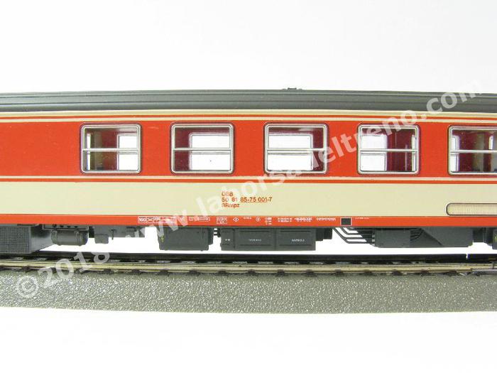 Roco - 44854 Carrozza di 2a cl. OBB con comparto Drinks & Snack, livrea ...