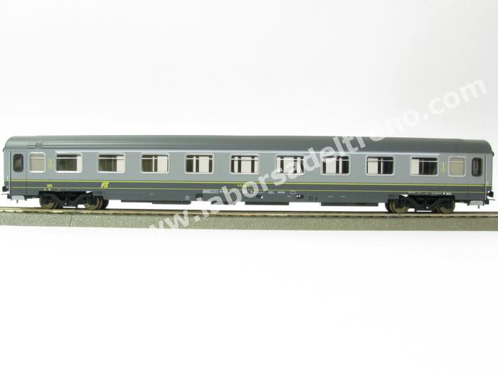 Lima - 309505 Carrozza tipo Z1 di 1a cl. FS, livrea bigrigio con ...
