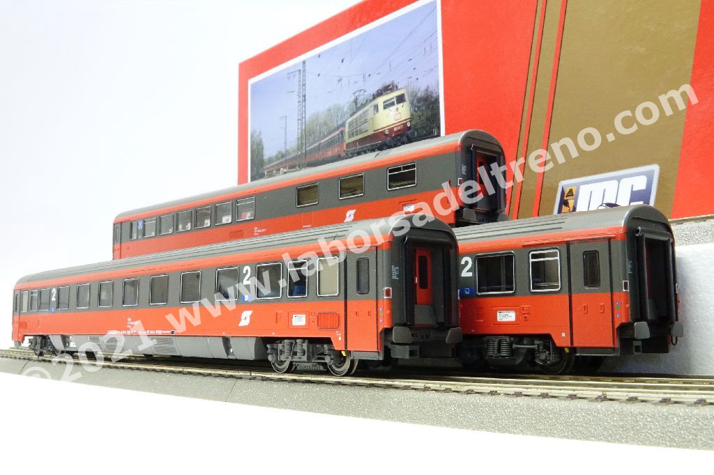 Acme - 90126 Set 2 EC Johann Strauss delle OBB con 2 x 2a cl. e una ristorante.tipo EC89, livrea ...