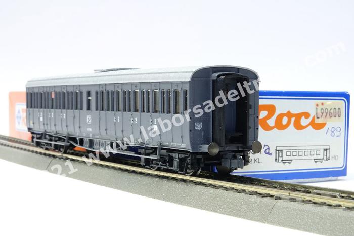 Roco - 44691(2) Carrozza FS tipo centoporte, 2a classe, B 37098, livrea ...