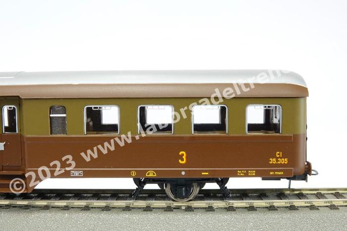 Rivarossi - HR4147 Carrozza corbellini a 2 assi di 3a cl. FS, livrea ...