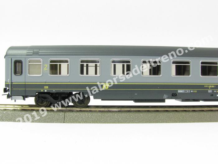 Lima - 309506 Carrozza tipo Z1 di 2a cl. FS, livrea bigrigio con ...