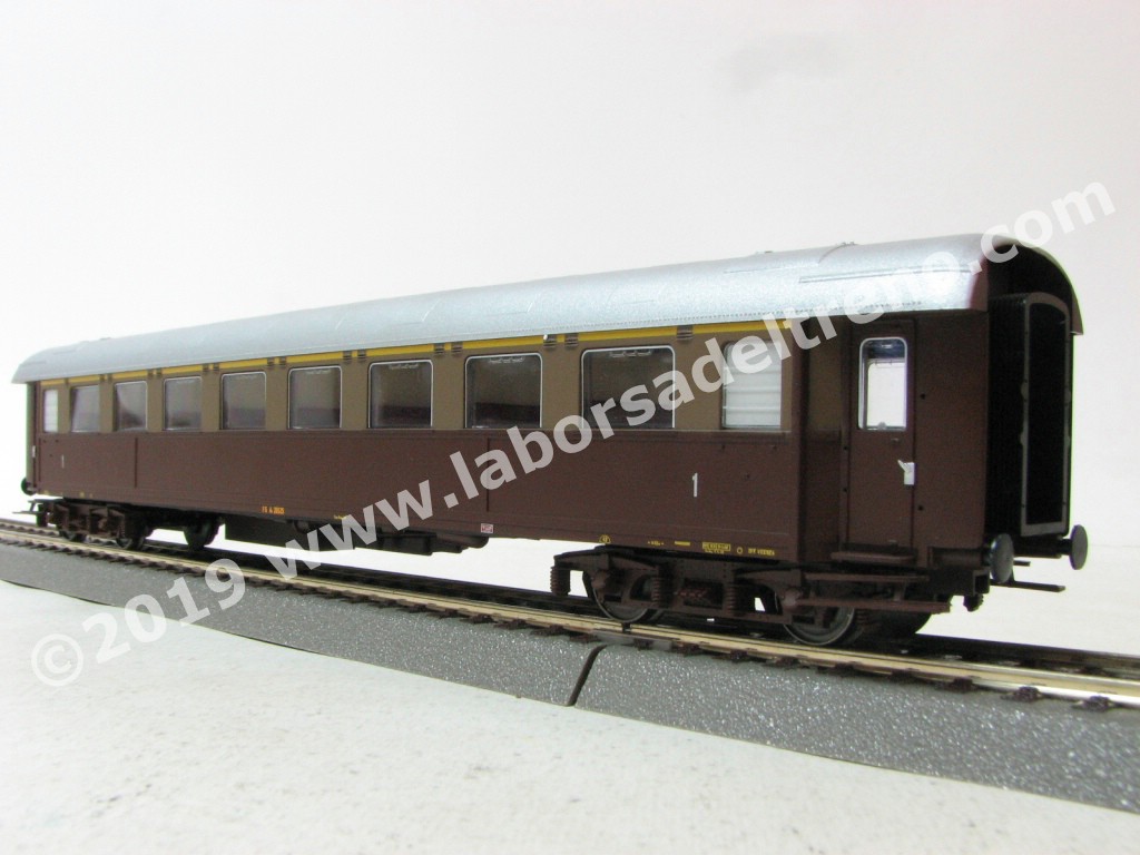 Acme - 50156 Carrozza di 1a cl. serie 20500 tipo 1955R delle FS, livrea ...