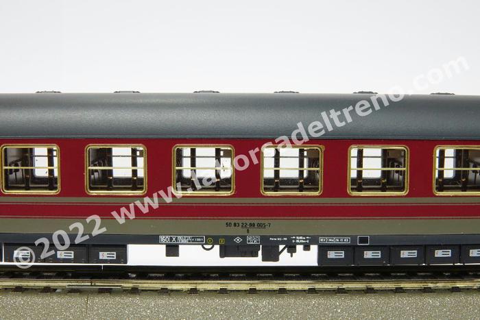Roco - 44716 Carrozza tipo X di 2a cl. FS, livrea grigio/rosso fegato ...