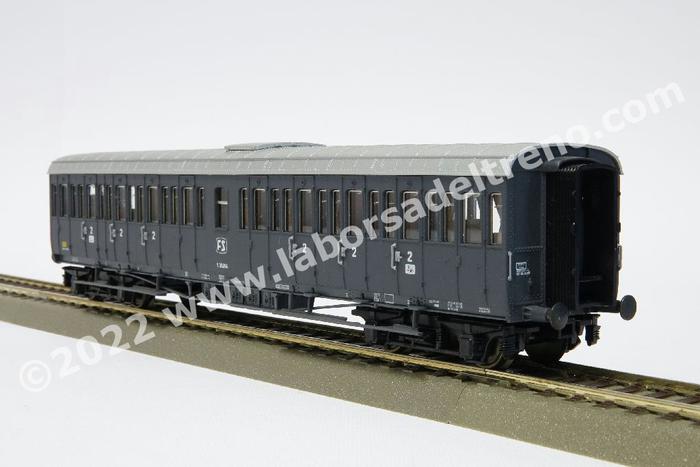 Roco - 44691 carrozza FS tipo centoporte, 2a classe, livrea grigio ...