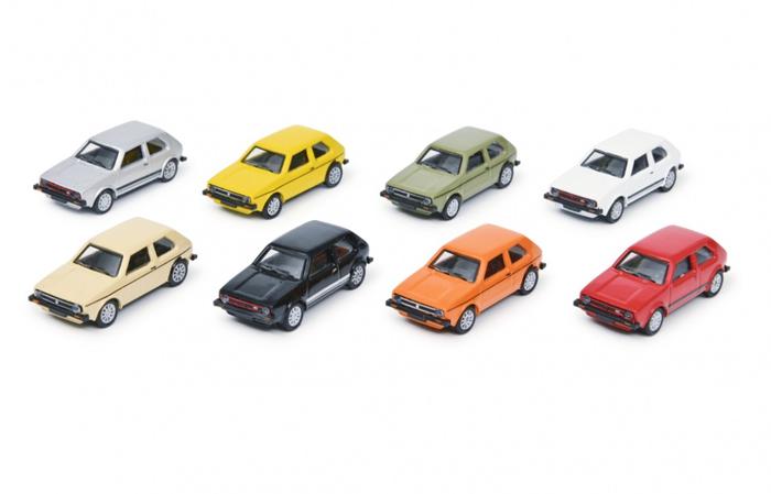 Schuco - 26603 Set di 8 auto VolksWagen Golf I, vari colori ...