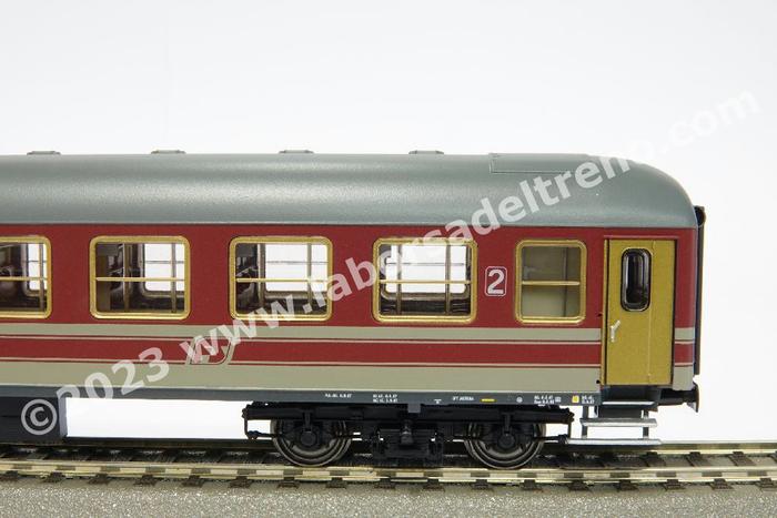Acme - 50745 Carrozza tipo X di 1a/2a cl. FS, livrea grigio/rosso fegato, logo inclinato, ep. V