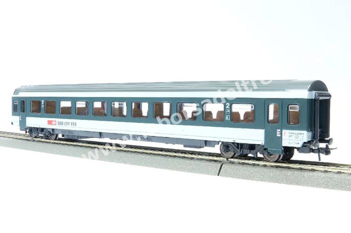 Roco - 44472 Carrozza passeggeri a carrelli SBB, tipo EW IV, per servizio regionale, 2a classe ...