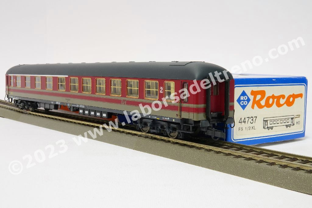 Roco - 44737 Carrozza FS tipo X di 1a/2a cl., livrea grigio/rosso fegato, logo inclinato, ep. V