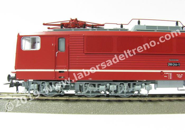 Roco - 73616 Locomotiva elettrica DR BR 250 a sei assi, livrea rosso ...