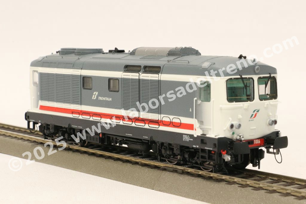 Os.kar - 1127 Locomotiva diesel FS Trenitalia D 445 di 3° Serie con ...