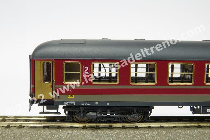 Roco - 44716 Carrozza tipo X di 2a cl. FS, livrea grigio/rosso fegato, logo inclinato, porte ...