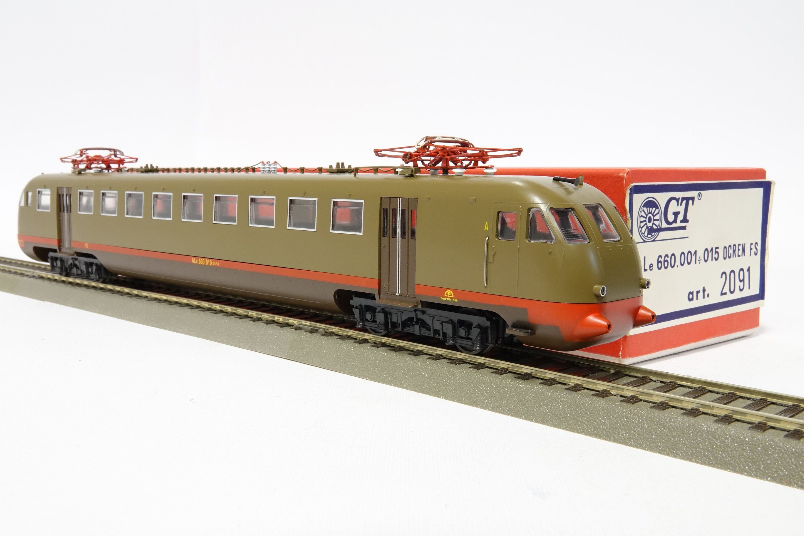 Gt - 2091 Elettromotrice FS Ale 660 010, O.C.R.E.N., livrea castano ...