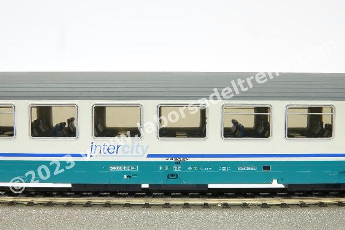 Acme - 55025 Set 'IC PLUS' FS Trenitalia con un pilota di 2° cl. A ...