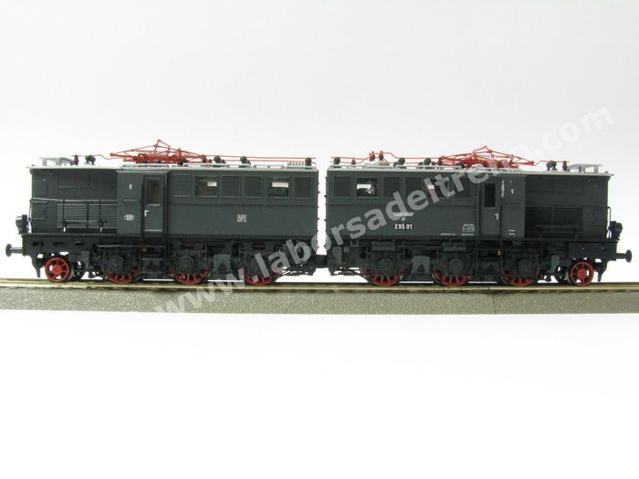Brawa - 43158 Locomotiva Elettrica DRB E95 01, Livrea Grigia con stemma ...