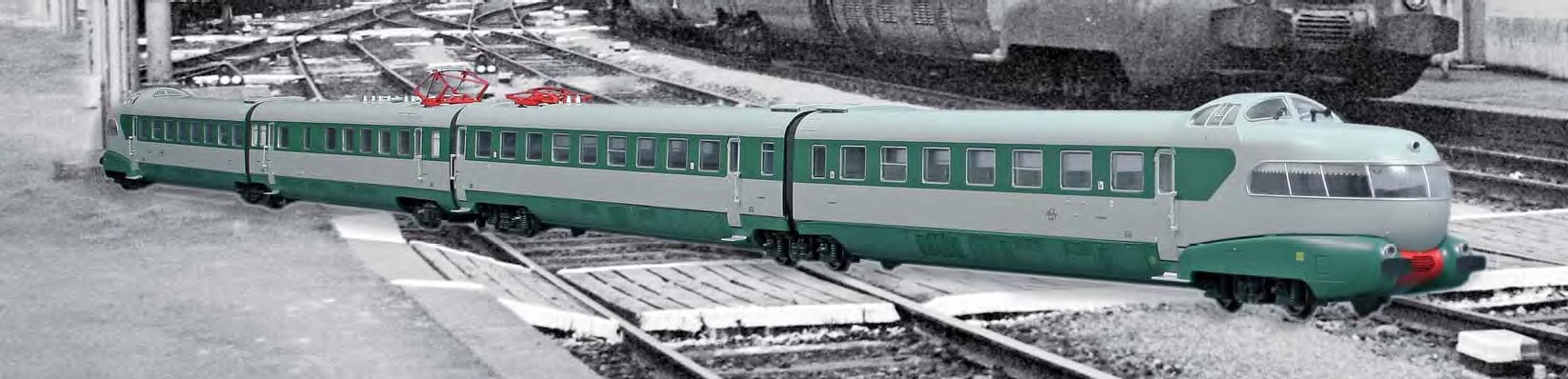 Acme - 70090 Elettrotreno FS Arlecchino ETR 250 con terzo faro, quattro ...