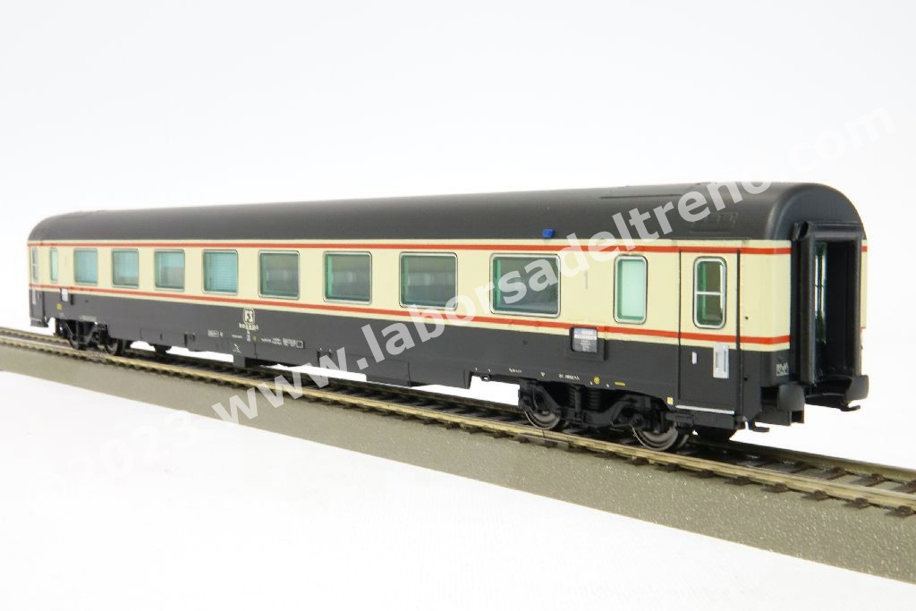 Acme - 51050 Carrozza a scompartimenti FS tipo GC di 1° cl., livrea ...