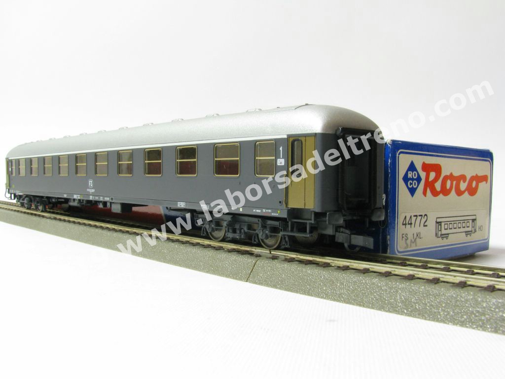 Roco - 44772 Carrozza tipo X di 1a cl., livrea grigio ardesia, porte color bronzo, ep. IV
