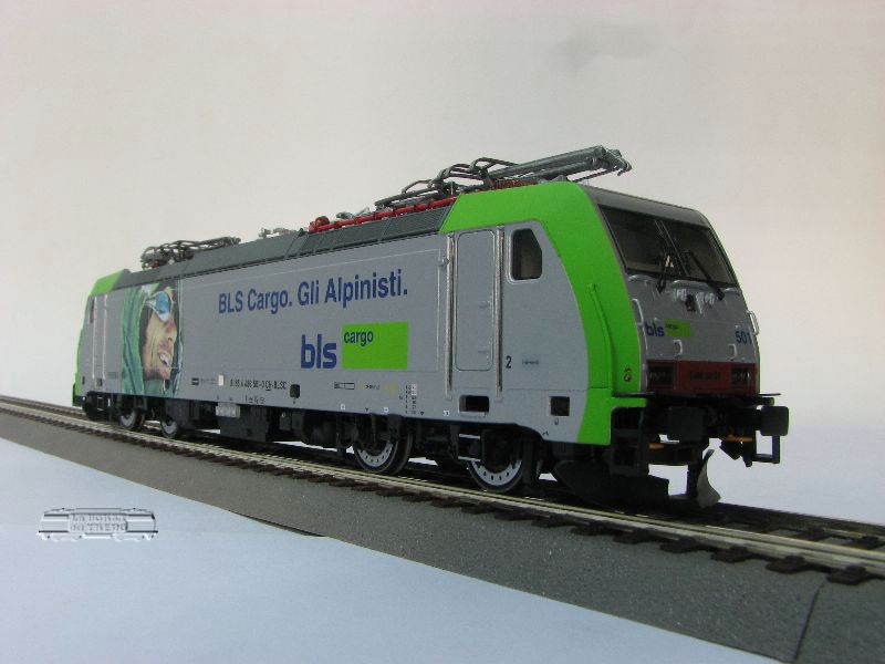 Acme - 60098 Loco elettrica politensione E 486 501 della BLS, livrea ...