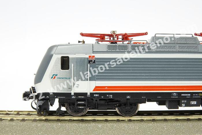 Vitrains - 2245 Locomotiva elettrica FS E 464 346, respingenti e ganci ...
