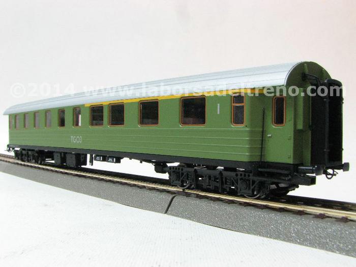 Nmj - T220.203 Carrozza di 1a/2a cl., tipo AB7b delle TGOJ, livrea ...