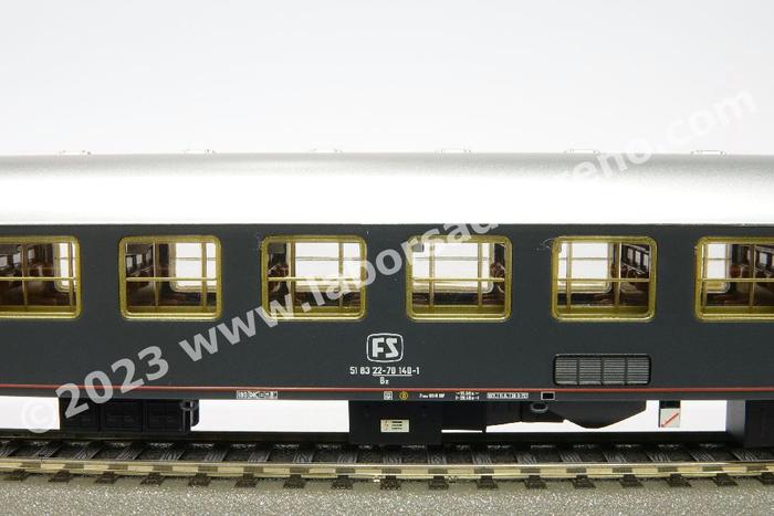 Acme - 55228 Set di 3 carrozze FS con filetto rosso per Treni Rapidi ...